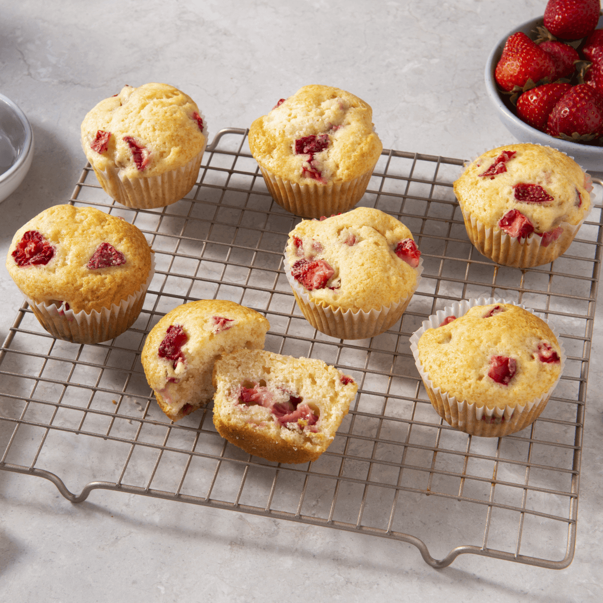 Fresh Strawberry Muffins - Karo